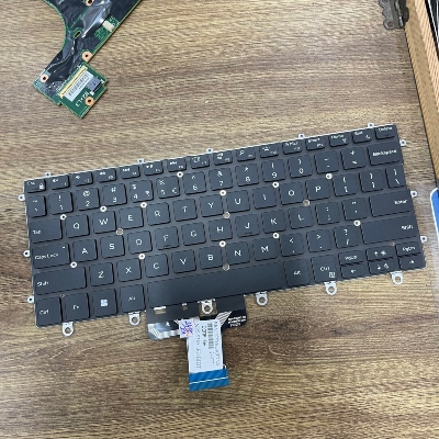 Bàn phím laptop Dell XPS 9365 P71G P71G001 -- LED | Laptoplinhkien.vn